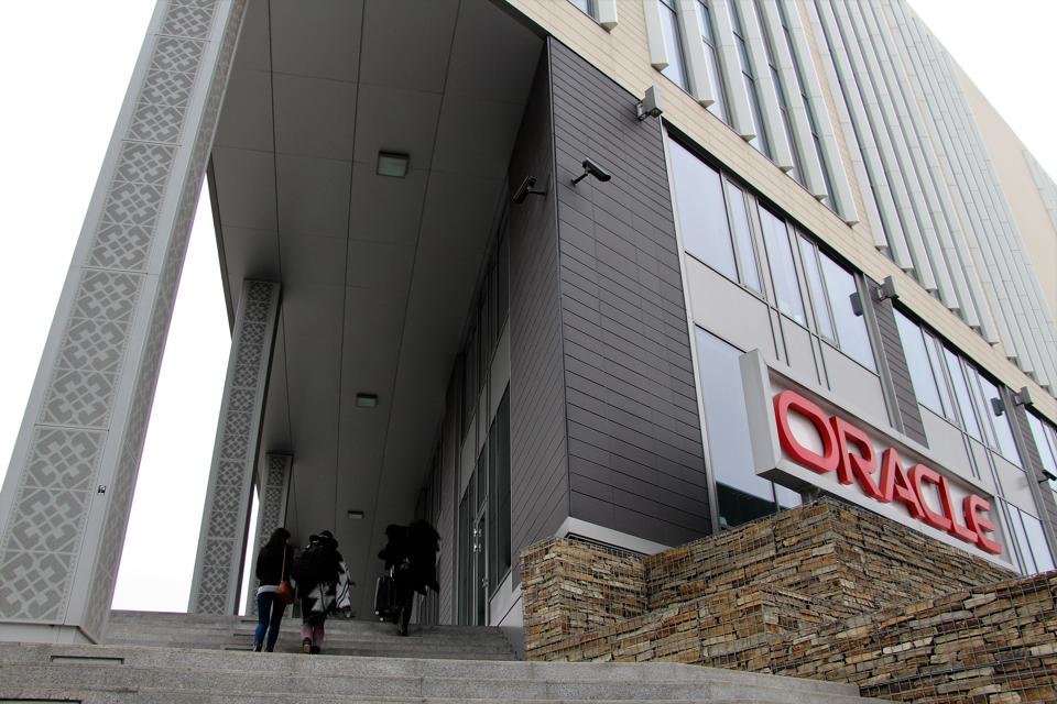 Oracle Blockchain Platform Helps Big Businesses Incorporate Blockchain