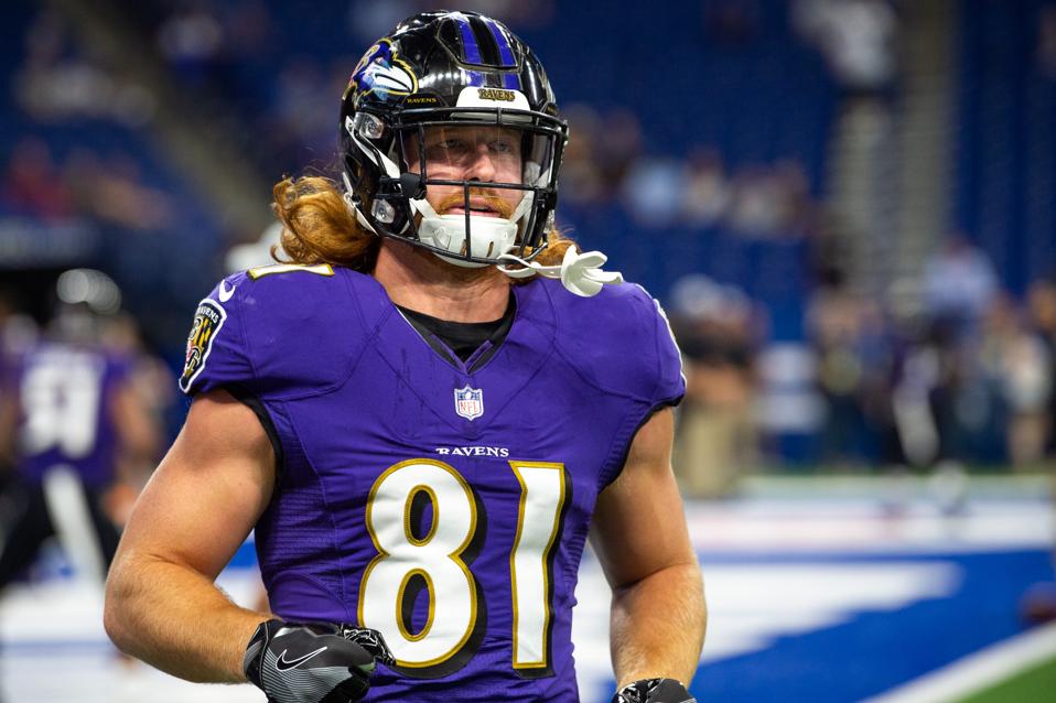 Hayden Hurst's Injury Opens Tight End Battle For Ravens