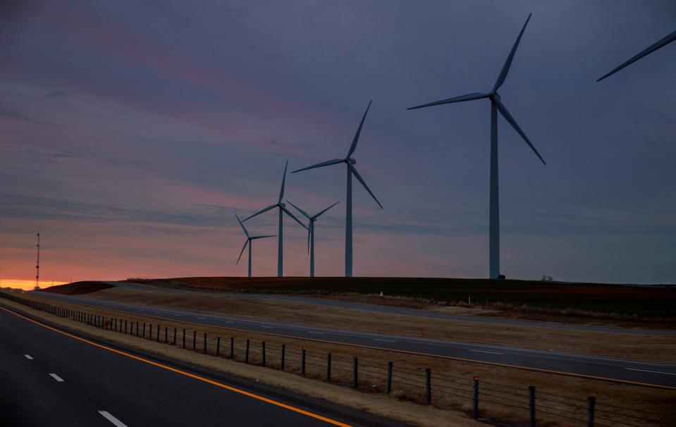 DeepMind and Google Train AI To Predict Energy Output Of Wind Farms