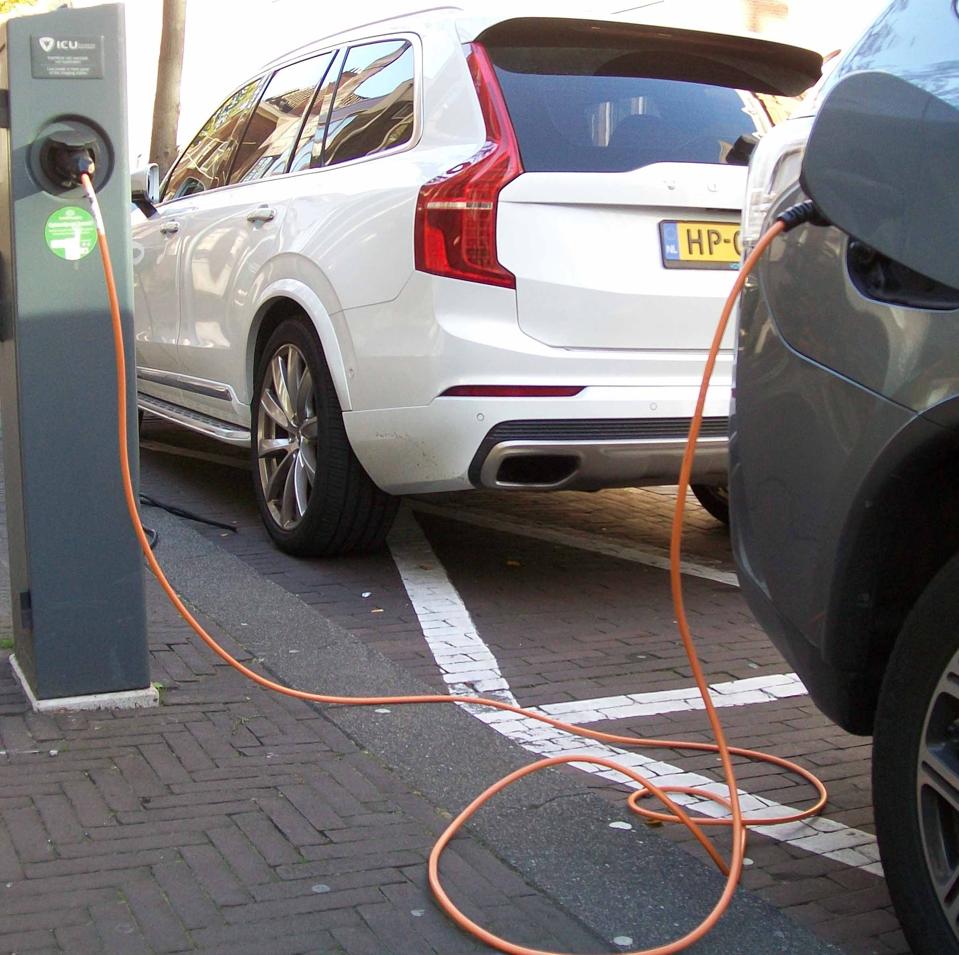 An Inconvenient Truth For The Global Auto Industry: Electric Cars Are ...