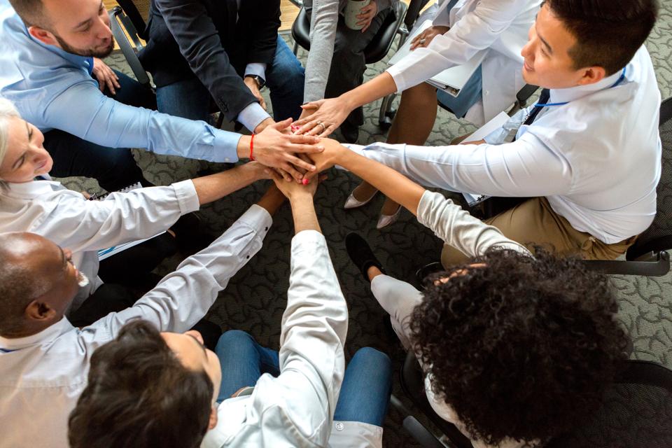 Four Ways Working With Others Can Help Bring Out Your Best