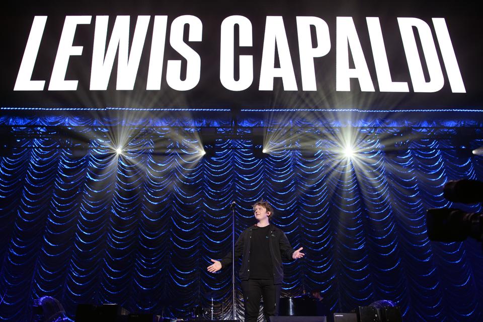 Lewis Capaldi's Debut Album Starts At No. 1 In The U.K. With A Massive ...