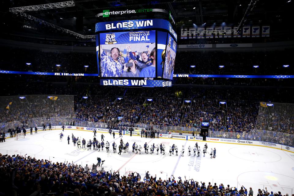 One More St. Louis Blues Win, And Laura Branigan's 'Gloria' Becomes An ...