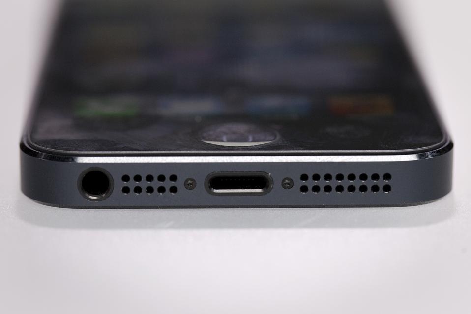 Apple May Kill The iPhone's Lightning Port This Year. Good Riddance