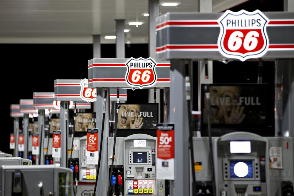 The Oil And Gas Situation: 7 Key Things To Know About Oil and Gasoline