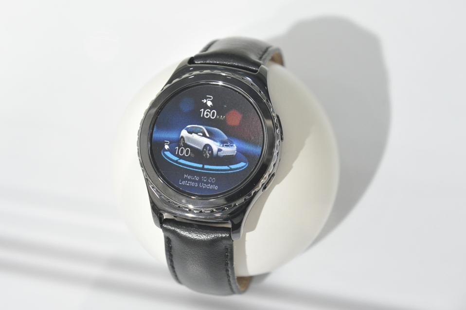 BMW Smartwatch Collection Launching In 2019 In Partnership With Fossil