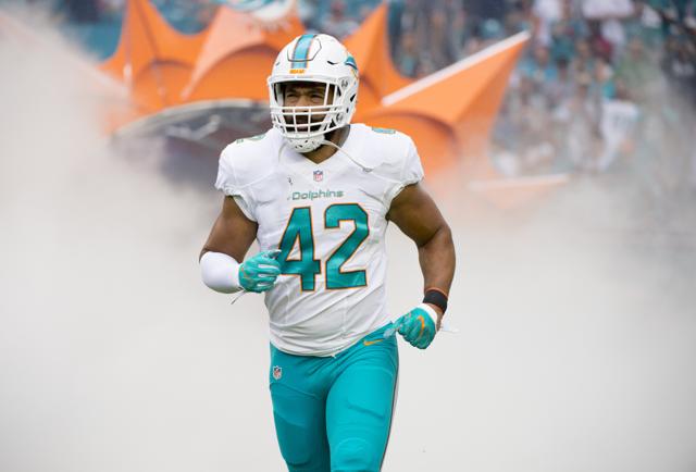 After 7 Years In The NFL, Spencer Paysinger Is Showing Off His Skill ...