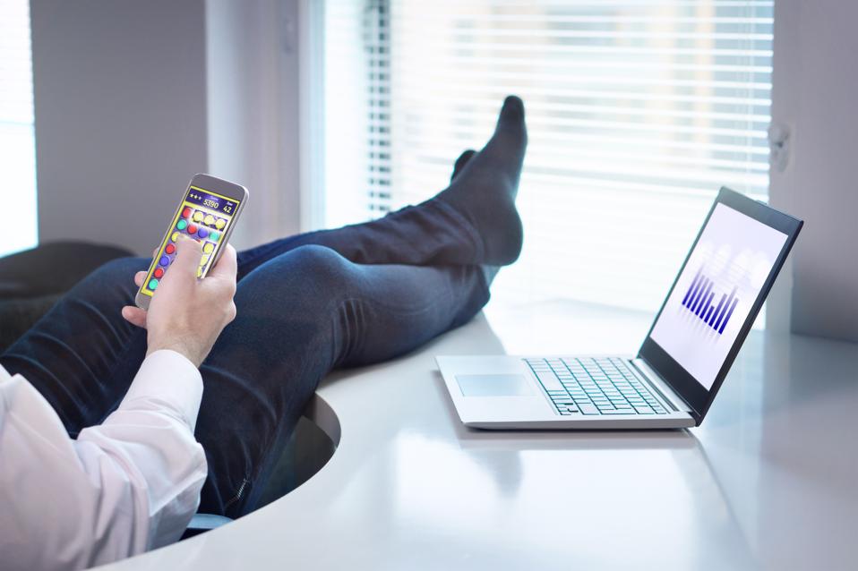 What To Do When A Colleague Isn't Pulling Their Weight