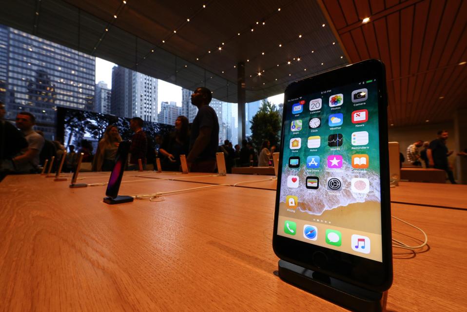 Apple's New iPhone X Design Will See Beloved Feature Canceled
