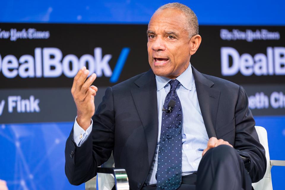 Airbnb Adds Outgoing American Express CEO Kenneth Chenault To Board of ...