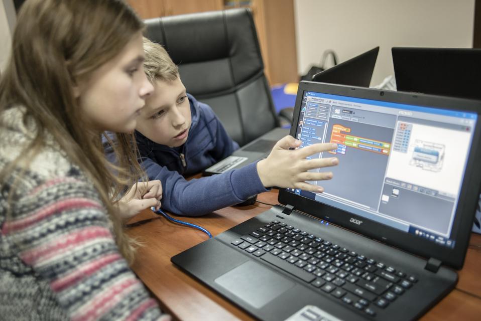 The Main Difference Between Junior Programmers And Senior Programmers