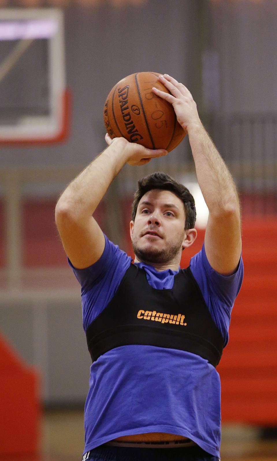 How Are Wearables Changing Athlete Performance Monitoring?