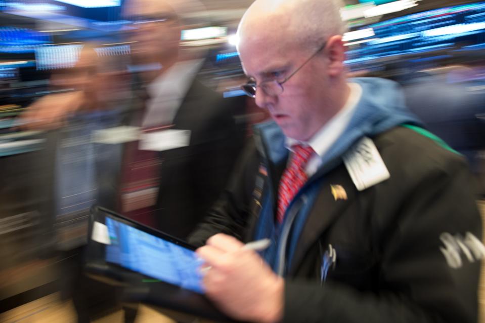 3 Lessons Traders Can Learn From Investors