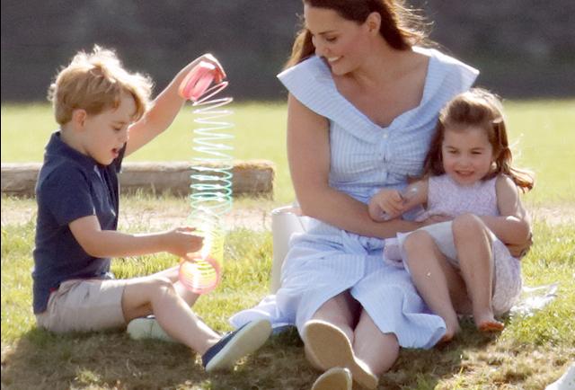 Kate Middleton, Full-Time Mom: Best Photos Of A Casual Sunday Outing ...