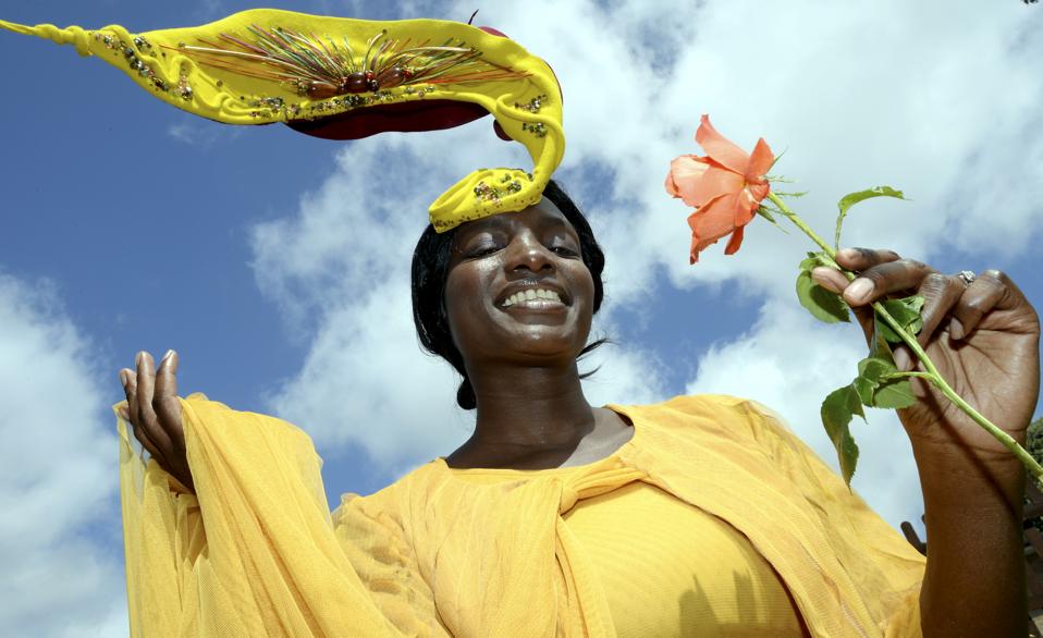 Duchess Meghan Markle Debuts At Royal Ascot Amid Wacky…