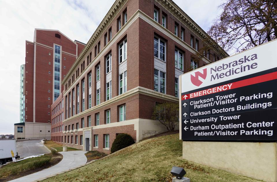 American Doctor Flown To Nebraska Medical Center After Possible Ebola ...
