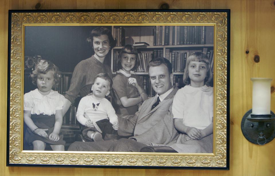 Remembering The Rev. Billy Graham And How He Led An Older Generation's ...