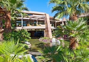 Homes Sporting The Most Amazing And Outrageous Outdoor Amenities