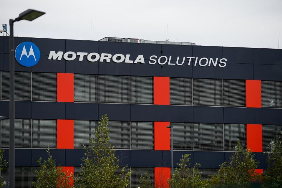 Motorola Solutions Inc. Stock Looks Set To Continue Its Rally