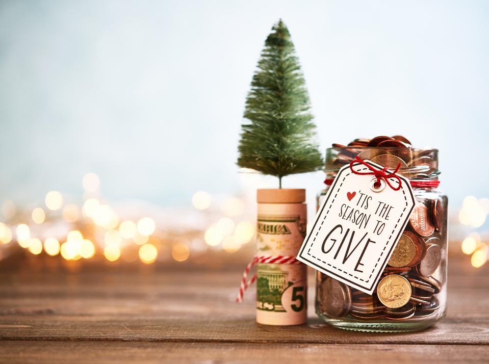33 Ways To Give More To Charity And Spread More Joy This Season
