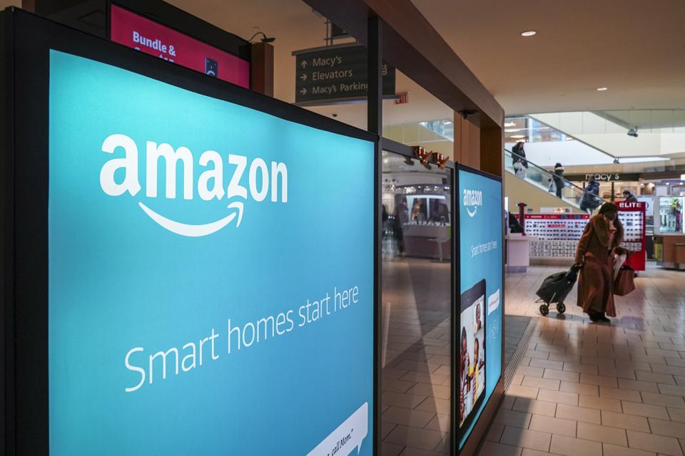 The Strategy Behind Amazon Getting Back Into Mall Pop-Up Stores