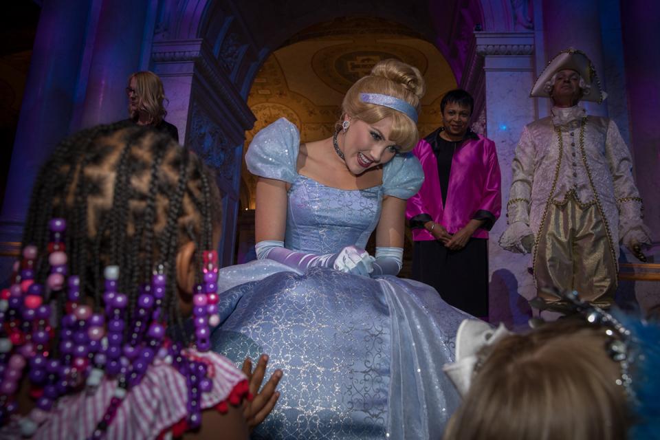 A Dose of Disney May Help Women Undergoing Chemotherapy