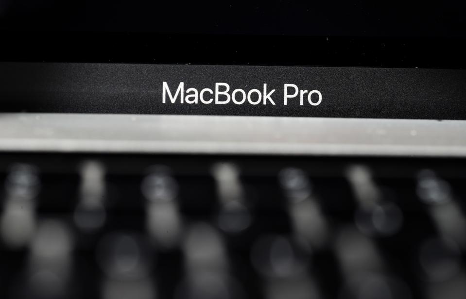 FAA Bans ‘Dangerous’ MacBook Pros From U.S. Flights Over Fire Risk