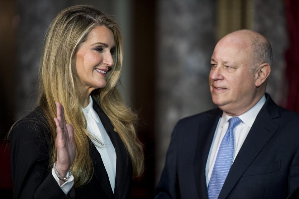 Georgia Senator Kelly Loeffler Will Liquidate Her Individual Stocks ...
