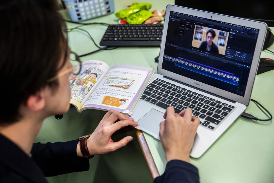 How Students Can Get Ahead During The COVID-19 School Shutdown