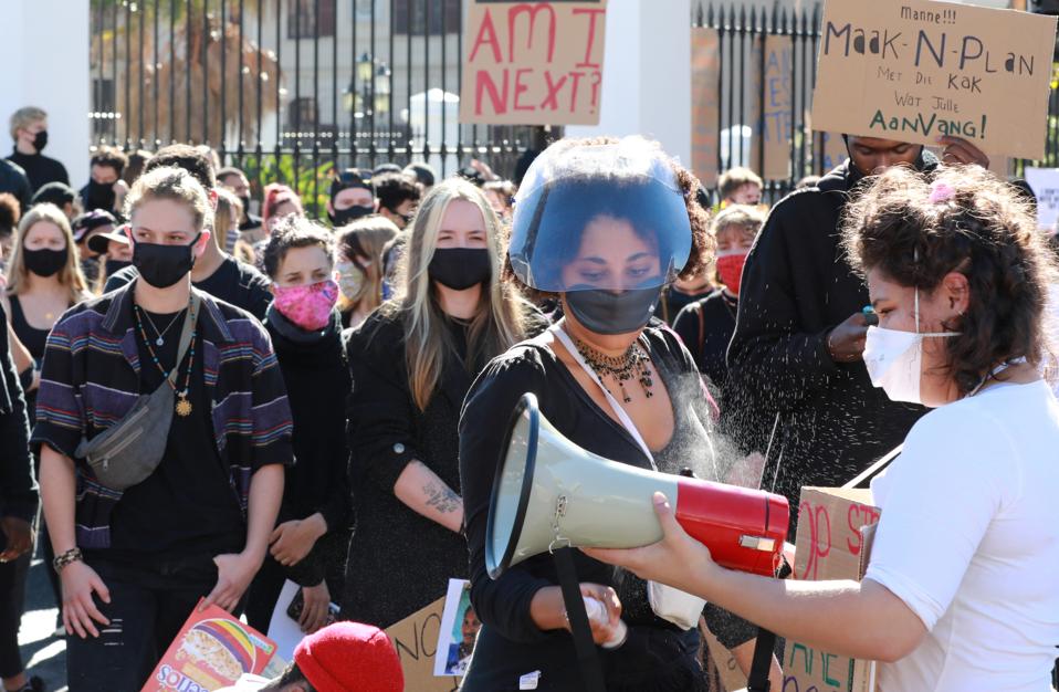 Face Masks: If You’re Not Wearing One You May Be Antisocial