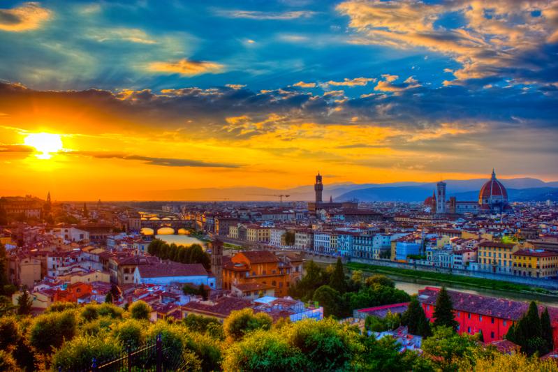 Your favorite City or Town in mainland Italy? Why? (best, life, country ...