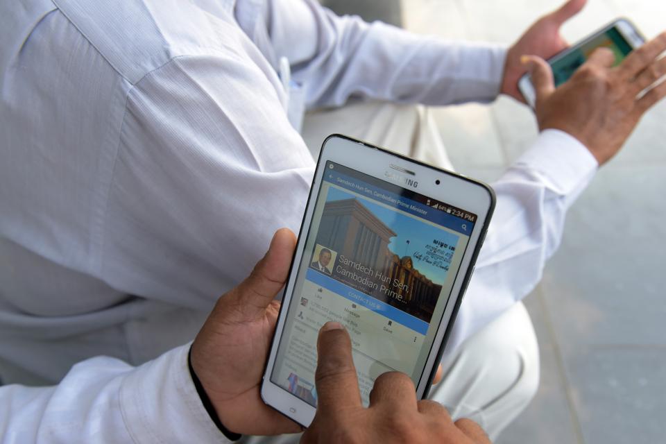 Gov't Figures Show Cambodia's Mobile Internet Usage Continues to Rise