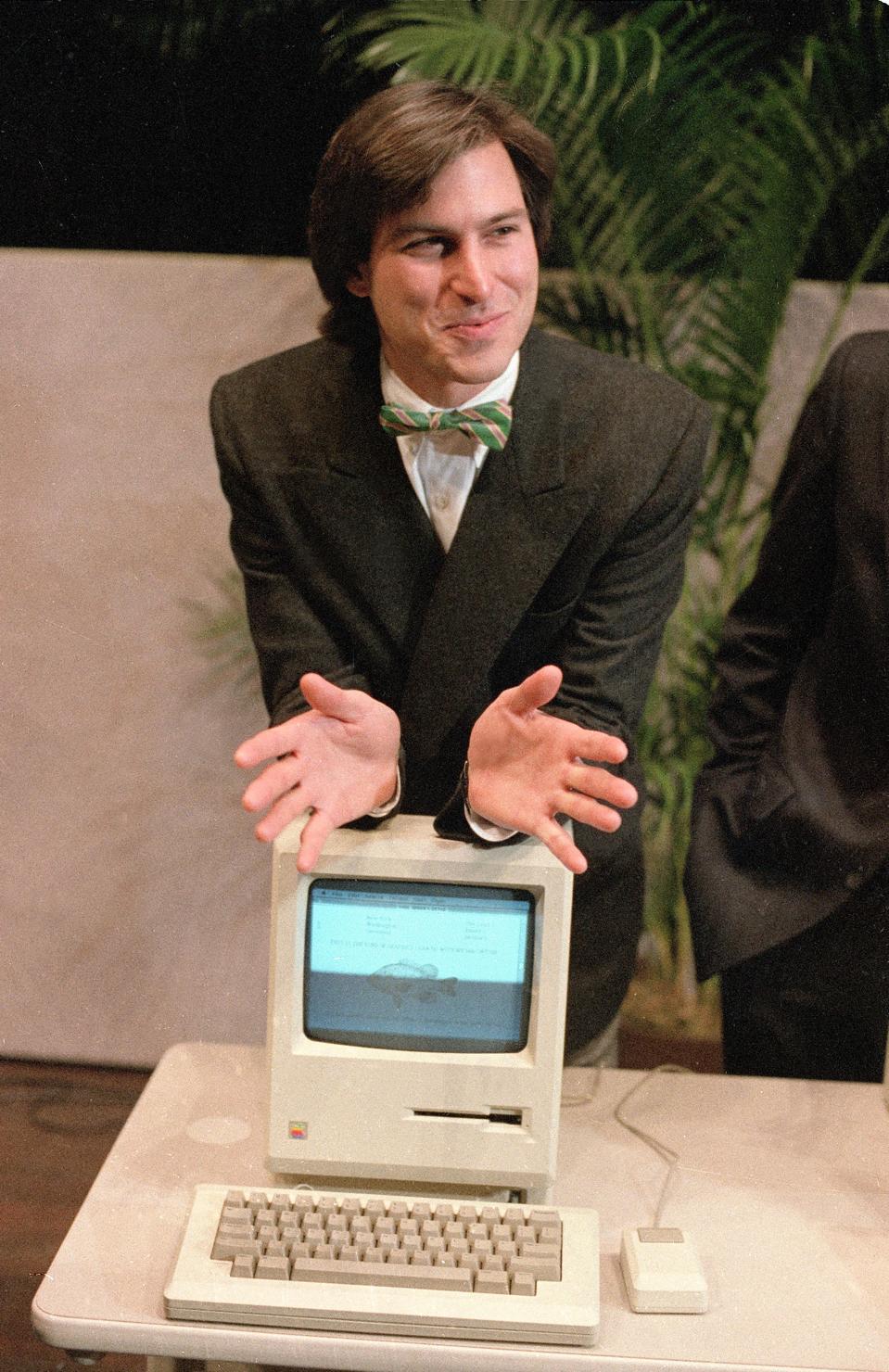 Steve Jobs' Magic Tricks: This Week in Tech History