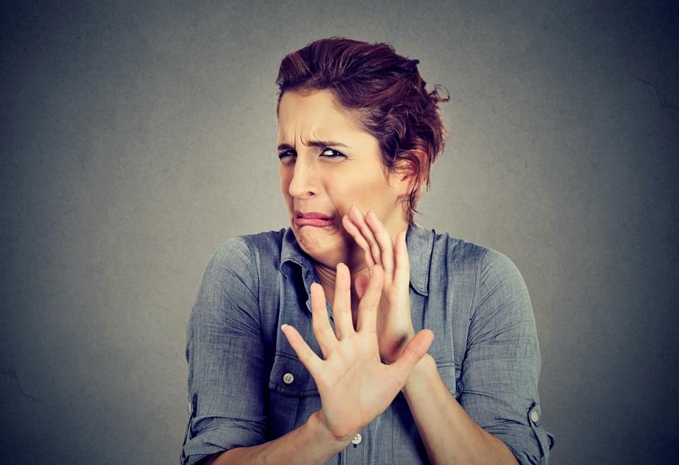 How Tricking Your Brain With Unconscious Disgust Boosts Confidence
