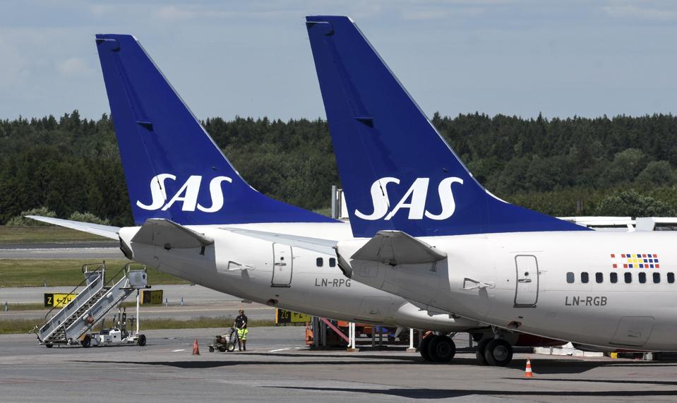 SAS Passengers Must Wear Face Masks Throughout Summer
