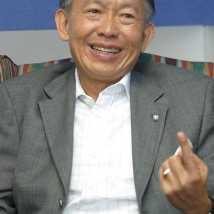 Phornthep Phornprapha & family