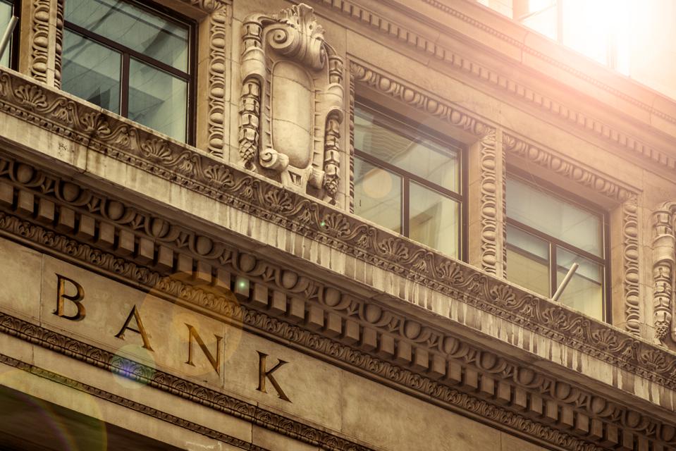 4 Bank Stocks Below Book Value, Paying Dividends