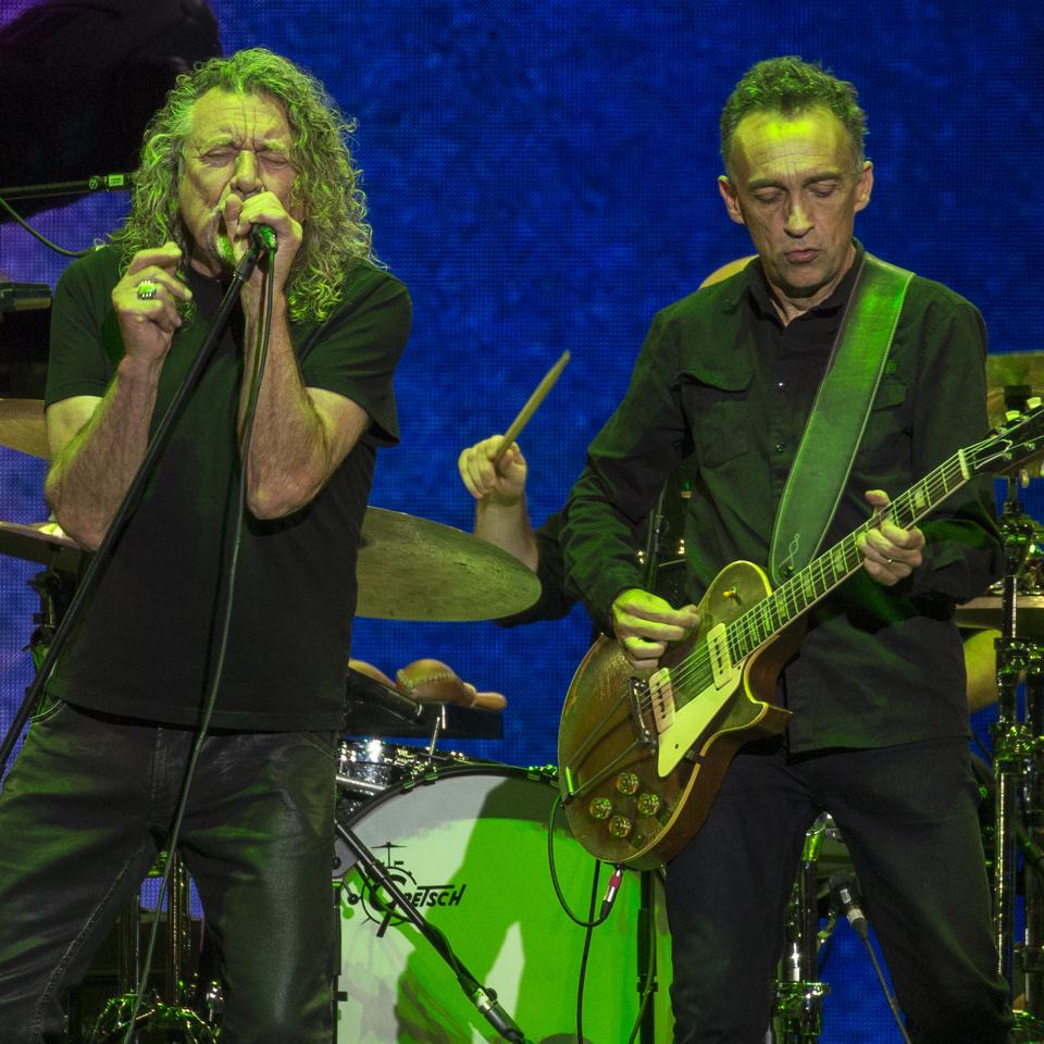 Squeeze Jams With Dave Grohl, Plus Daryl Hall And John Oates, Alison ...