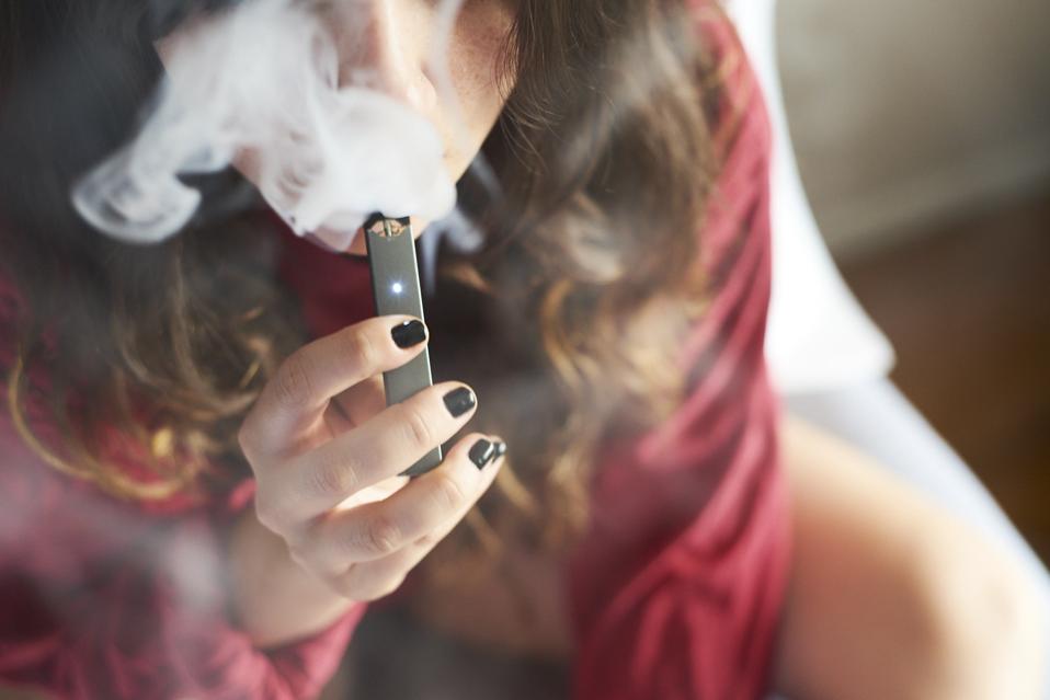 Juul Criminal Probe Latest in Mounting Legal, Regulatory Pressure on Vaping