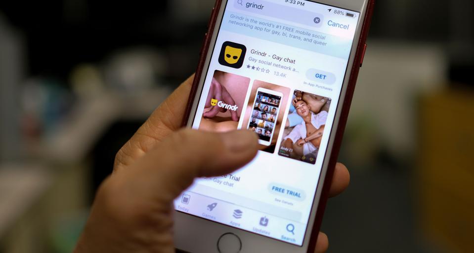 Can Grindr Screen Time Be Used To Reduce HIV Risk?