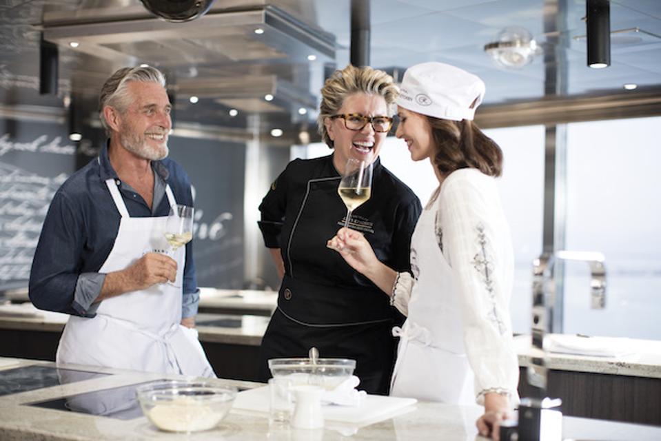 Seven Seas Splendor To Offer New Cooking Classes At Sea