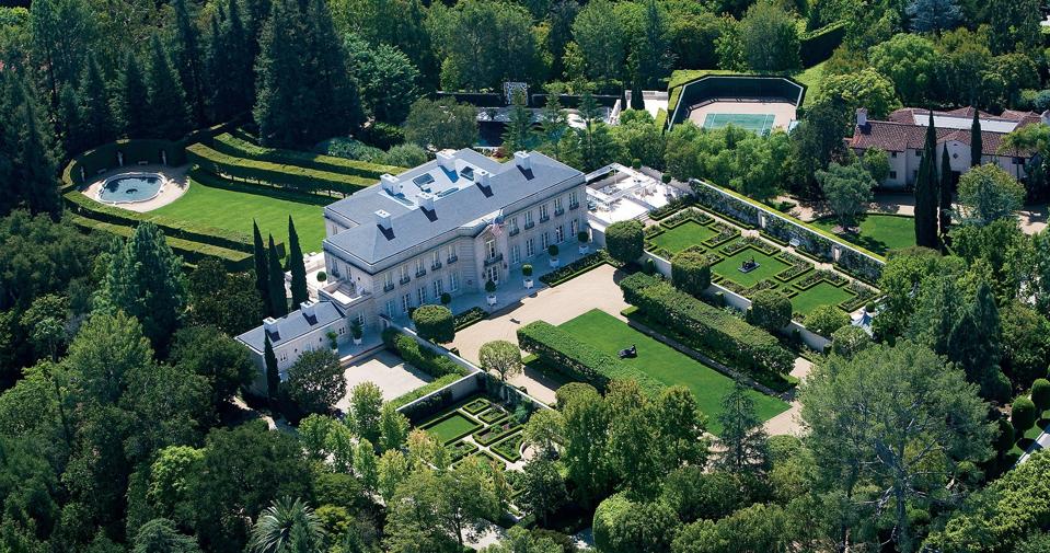 Lachlan Murdoch Reportedly Buys $150 Million Bel Air Mansion Lachlan Murdoch Reportedly Buys $150 Million Bel Air Mansion