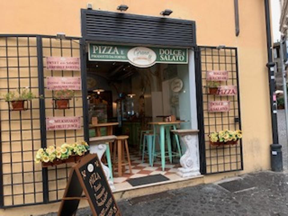 Going To Rome? Why You Should Explore The World Of Roman Street Food