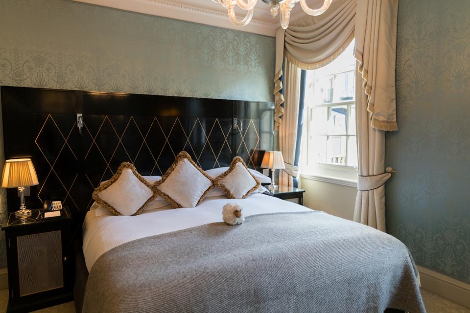 A Day At Kate Middleton’s Favorite Hotel In London