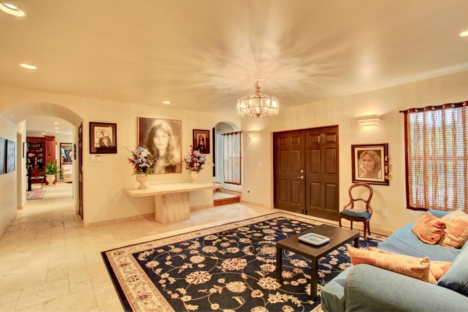 Folk Singer Arlo Guthrie Lists His Seaside Sanctuary For $1.65 Million