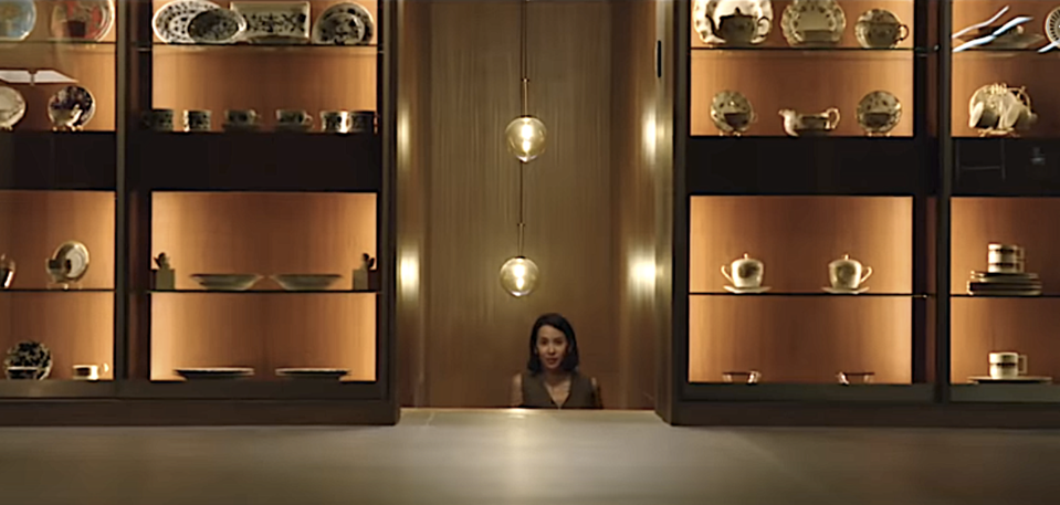 ‘Parasite’ Cast Gets Standing Ovation From Hollywood Royalty