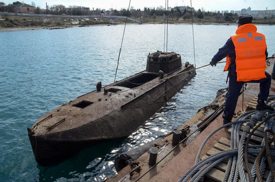[TMP] "World War Two Torpedo Boat Sees Daylight After 78 Years" Topic