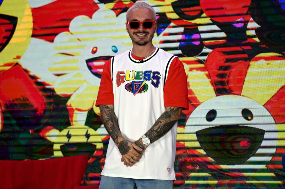 J Balvin Unveils New Music Video For ‘Verde’ With Sky