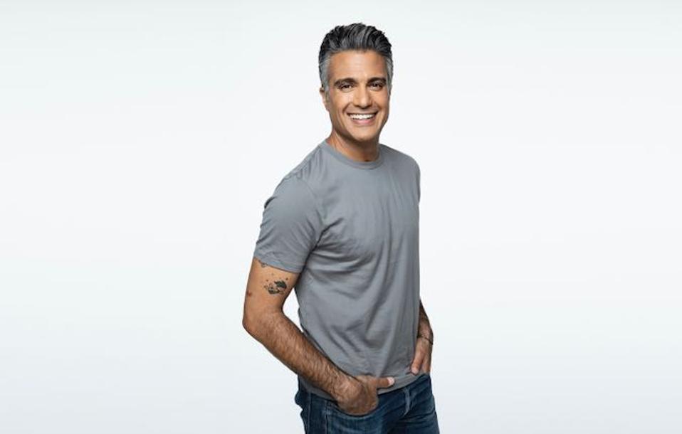 CBS ‘Broke’ Star Jaime Camil Is Like A Boy With His Toys