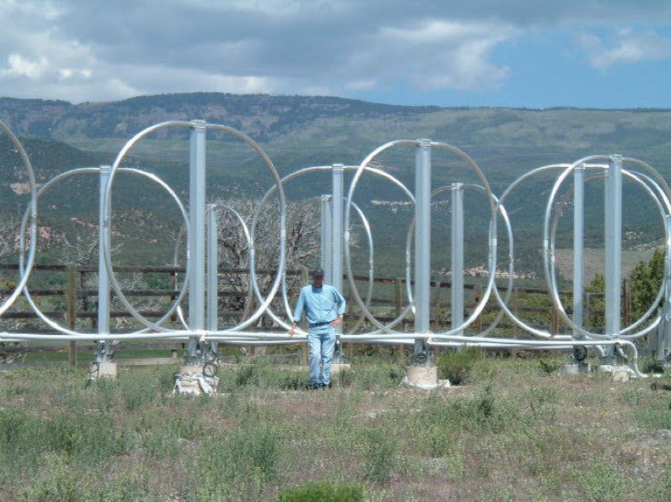 Big Atoms Make Small, Super-Sensitive Quantum Receivers